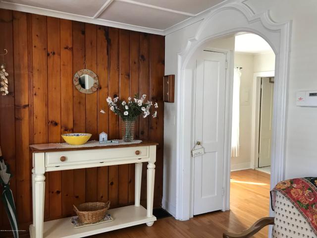 Apartment: MLS #22621