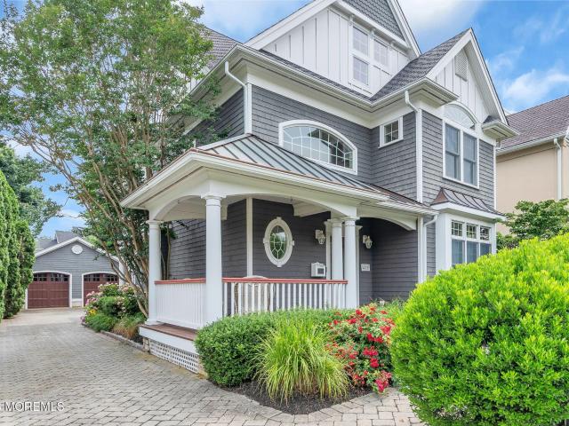 Apartment: MLS #22621