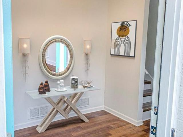 Apartment: MLS #7771