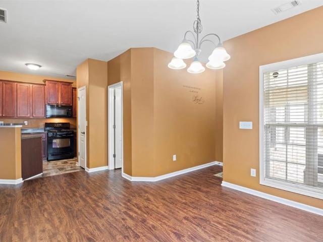 Apartment: MLS #7835