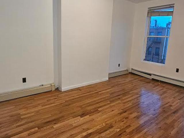 Apartment: MLS #866672