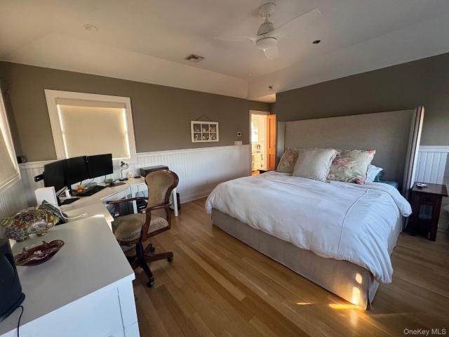 Apartment: MLS #982477