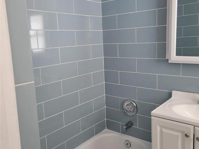 Apartment: MLS #988265