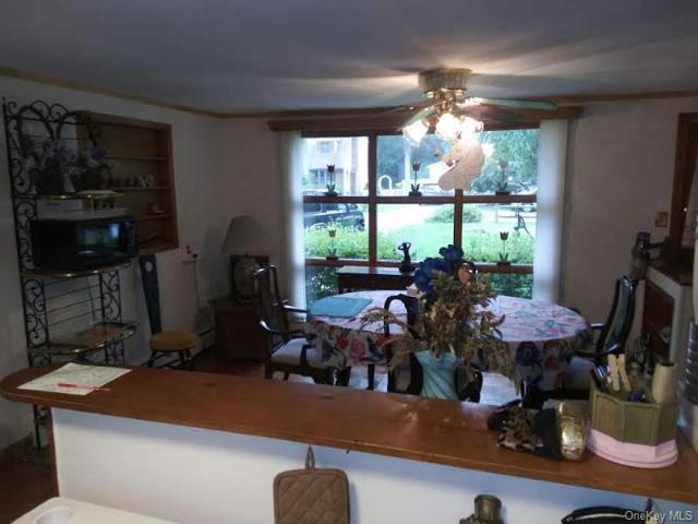 Apartment: MLS #992576