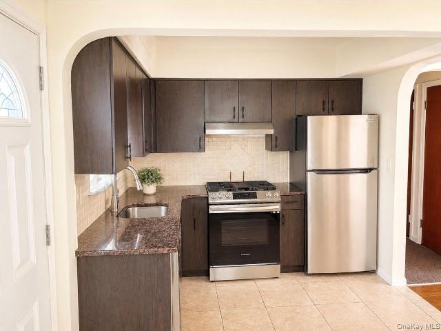 Apartment: MLS #993374