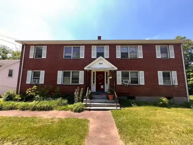 Apartment, Multi family Rental Vernon, CT 609 Talcottville.