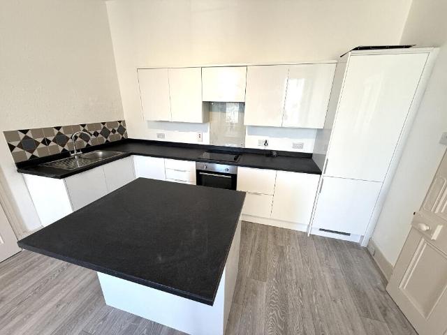 apartment North Deeside Road, Cults, Aberdeen, AB15 9SX
