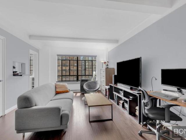 apartment NEW YORK NY DS94621801