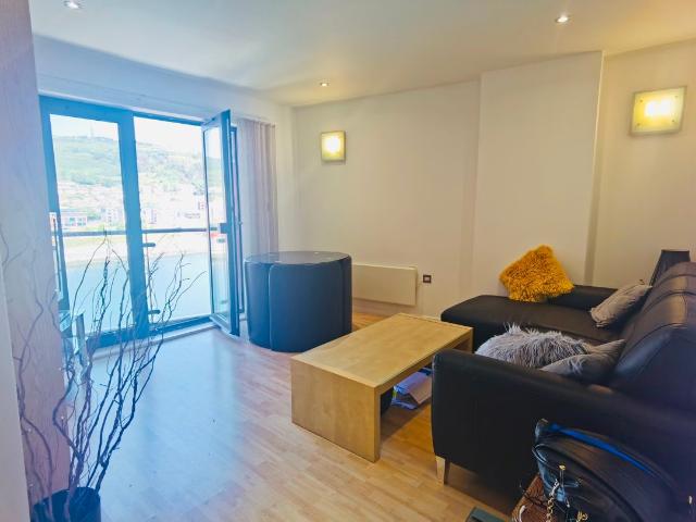 Apartment, South Quay, Kings Road, Swansea SA1, 2 bed flat to rent, £1,100 pcm | PrimeLocation