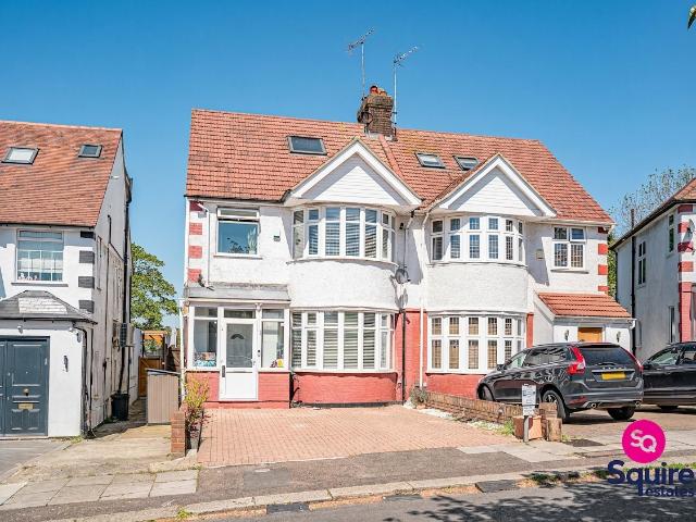 apartment Southfields, London, NW4