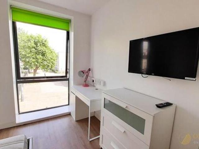 Apartment Salford Salford 99475883