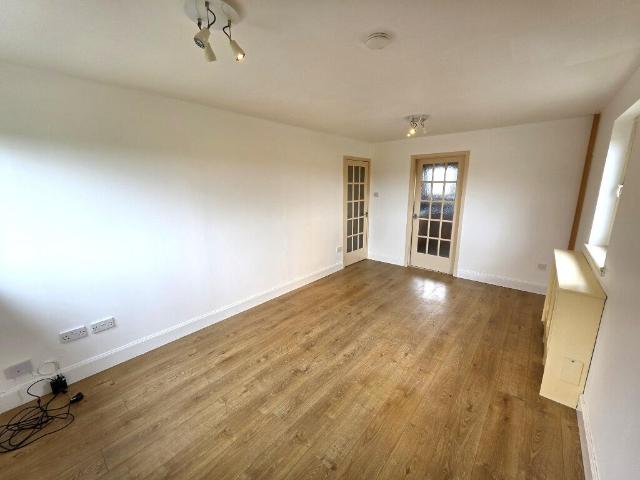 apartment Shapinsay Court, Sheddocksley, Aberdeen, AB15 6NG
