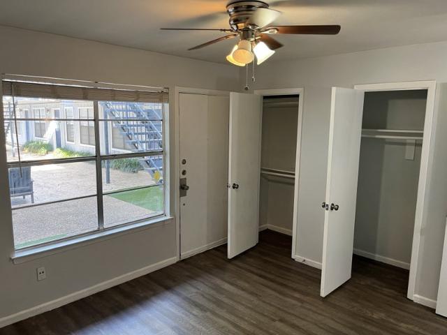 Apartment Share in Great Location