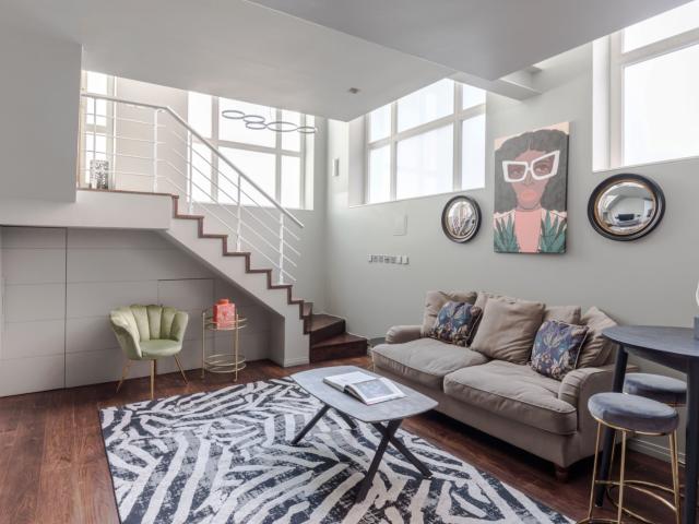 apartment Stukeley Street