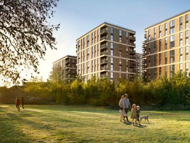 Apartment Surrey Surrey LS100917620
