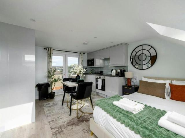 Apartment Perivale Perivale 101588000