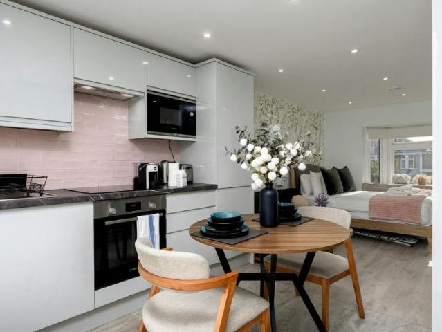 Apartment Perivale Perivale 102273552