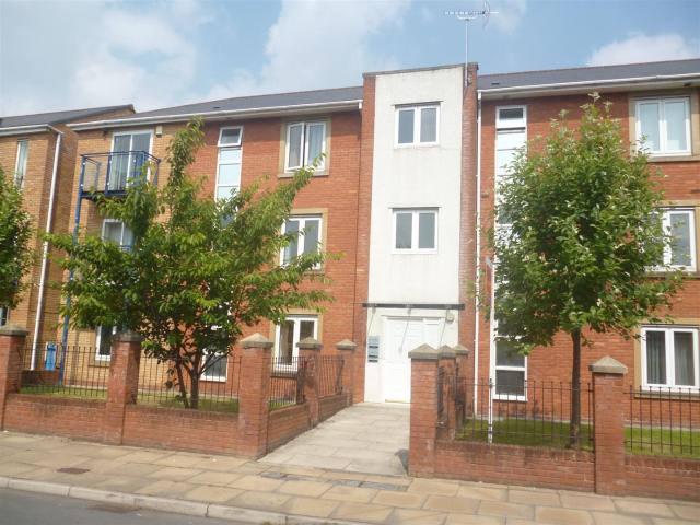 apartment Property in Chevassut Street, Hulme, Manchester, M15 5LR