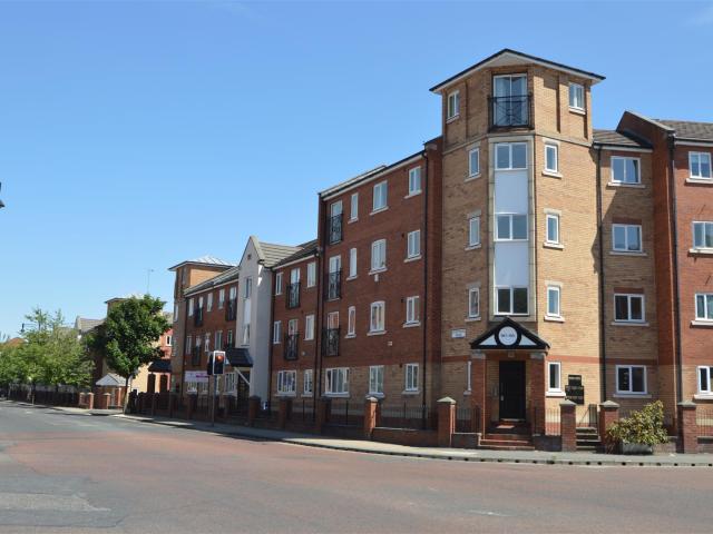 apartment Property in Chorlton Road, Hulme, Manchester, M15 4AR