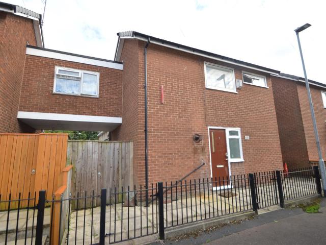 apartment Property in Wadesmill Walk, Ardwick, Manchester, M13 9UX