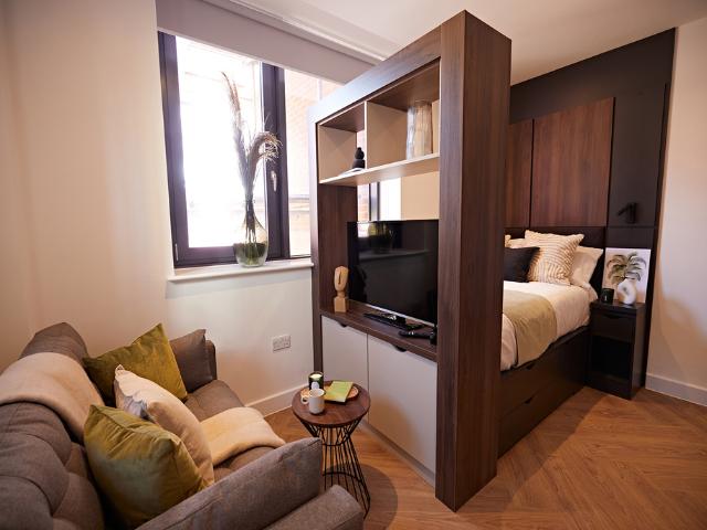 apartment Q Three Residence, 30 Westgate, Leeds, LS1 2FP, West Yorkshire, GB
