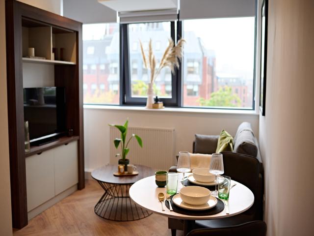 apartment Q Three Residence, 30 Westgate, Leeds, LS1 2FP, West Yorkshire, GB