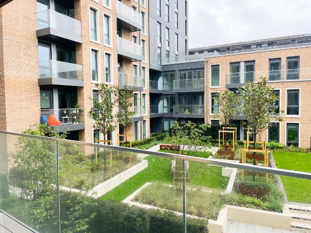Apartment Rothesay House, Glenthorne Road, Hammersmith, London W6, 2 bed flat to rent, £3,800 pcm | PrimeLocation