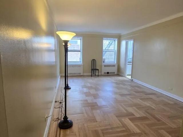 apartment Rego Park NY ES102752869