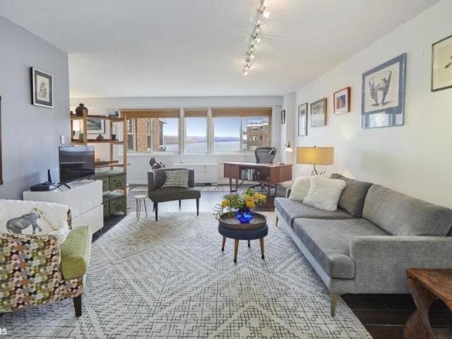 apartment Riverdale NY DS102245736