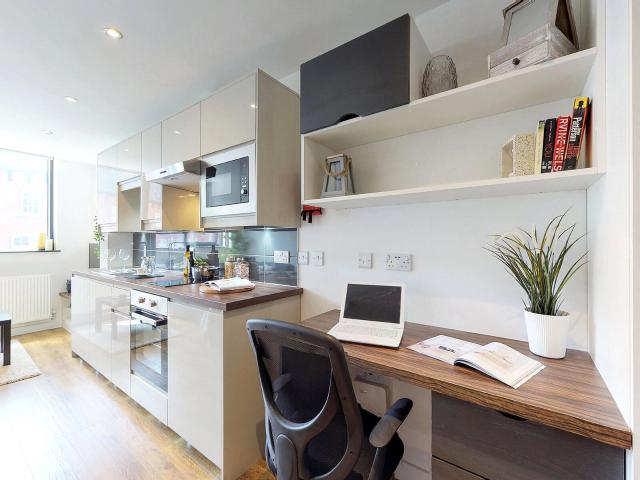 apartment Ribbon Residence, 11 Woodhouse Square, Leeds, LS3 1AD, West Yorkshire, GB