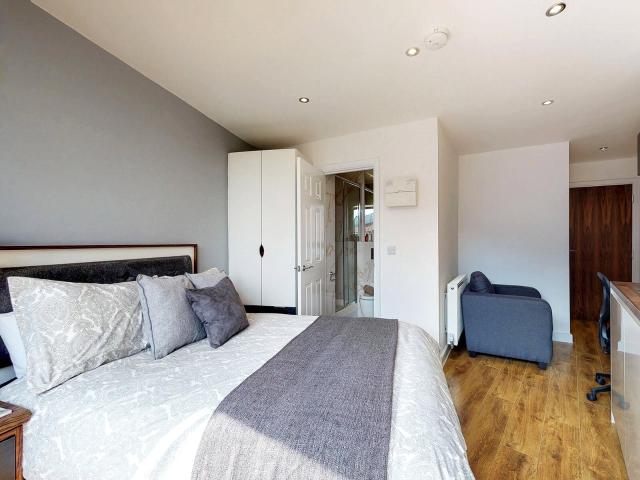 apartment Ribbon Residence, 11 Woodhouse Square, Leeds, LS3 1AD, West Yorkshire, GB
