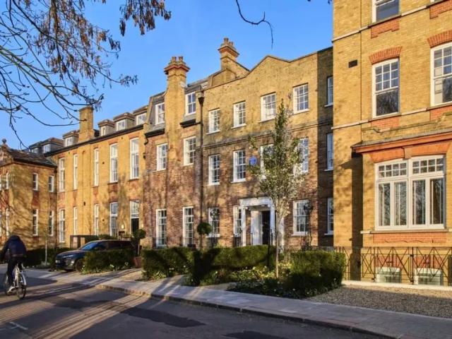 Apartment Richmond London LS102596342