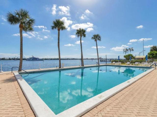 apartment West Palm Beach FL DS101911826