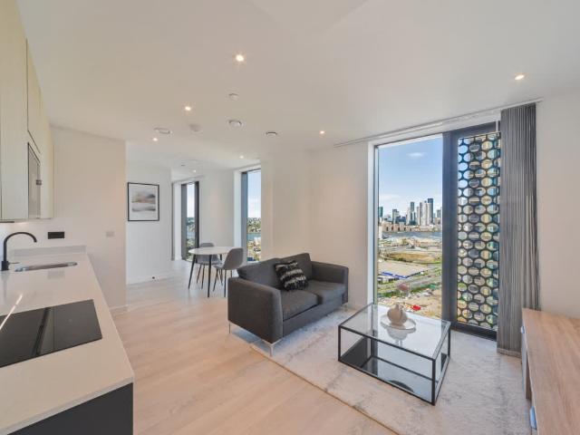 apartment West Parkside London SE10