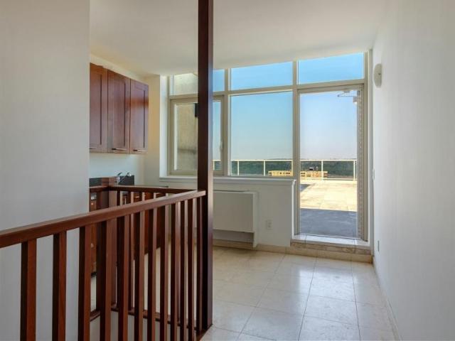 apartment with 4 bedroom, Central Riverdale NY DLS96462215