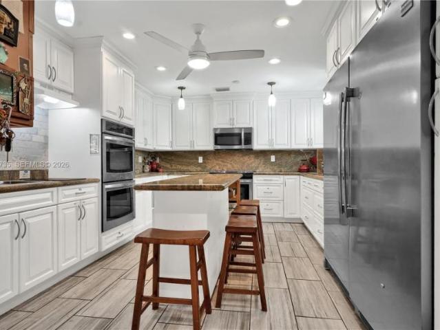 apartment with 4 bedroom, North Miami Beach FL ES102659893