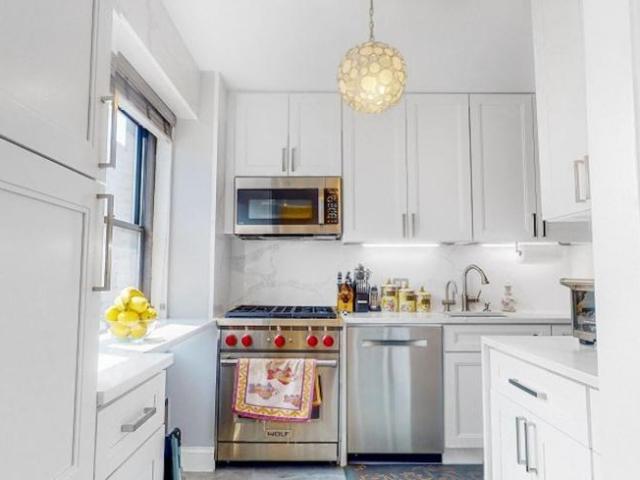 apartment with 4 bedroom, Upper East Side NY DLS90117825