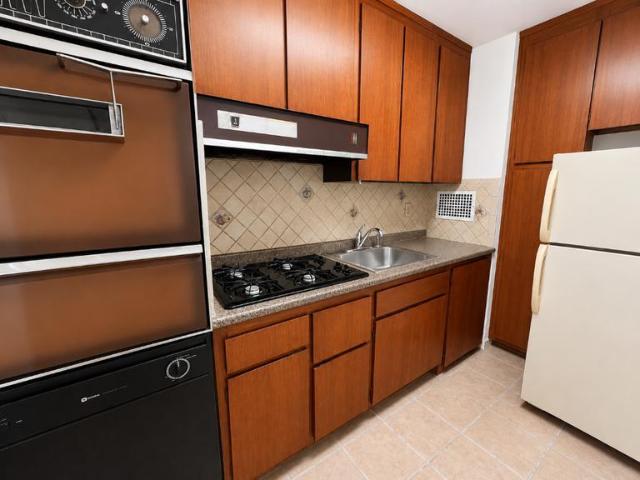 apartment with 10 bedroom, WOODSIDE NY ES104187883