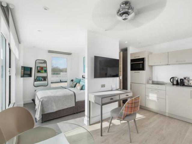Apartment With 1 Bedroom Brighton Brighton DS65826196