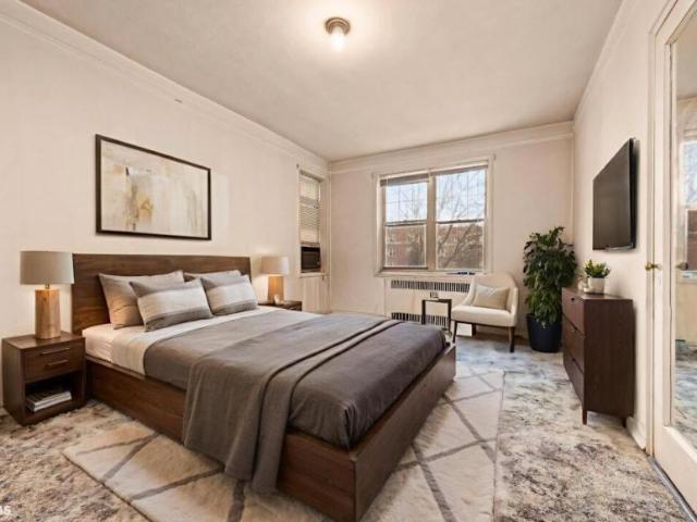 apartment with 1 bedroom, Forest Hills NY ES102245902