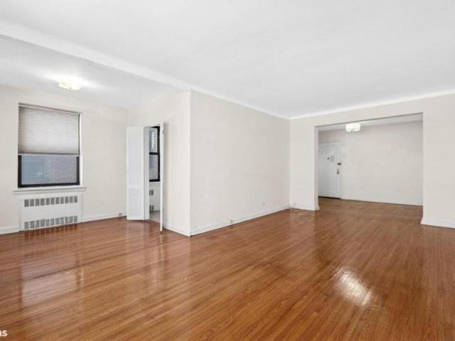 apartment with 1 bedroom, Kew Gardens NY DLS102243521