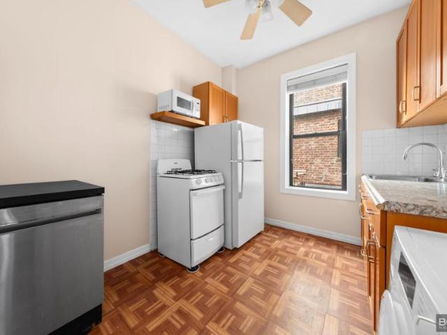 apartment with 1 bedroom, KEW GARDENS NY ES98327086