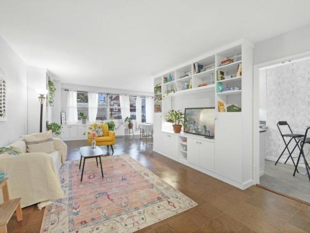 apartment with 1 bedroom, Kensington NY DLS89337412