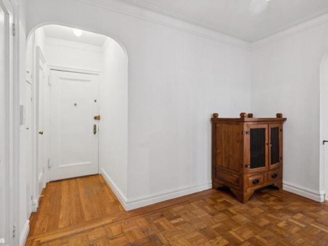 apartment with 1 bedroom, Inwood NY DLS95694250