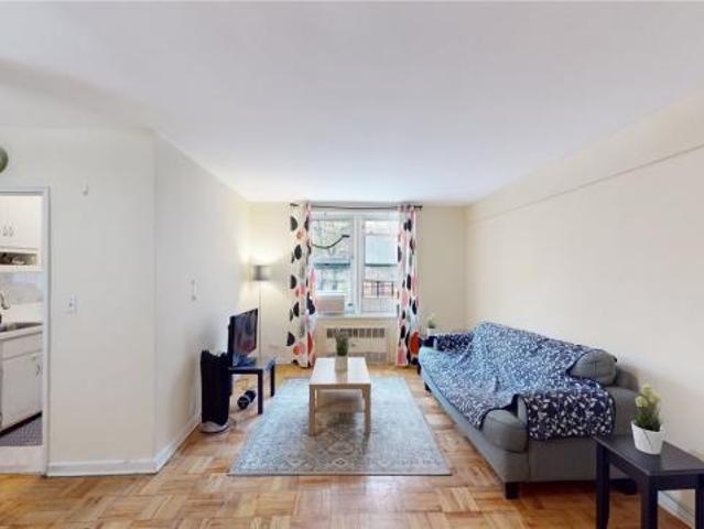 apartment with 1 bedroom, Jackson Heights NY ES72692219