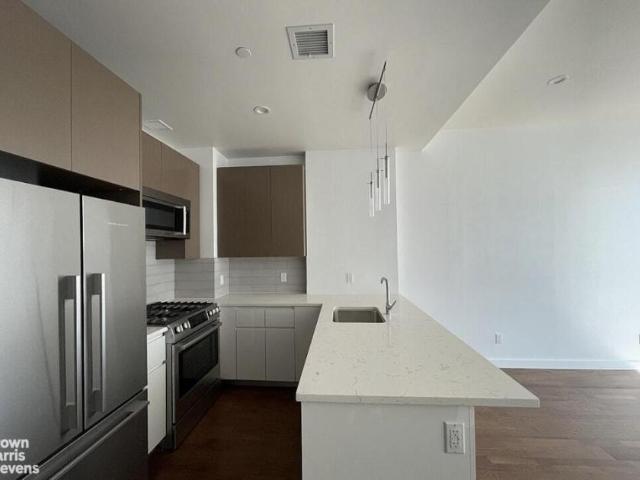 apartment with 1 bedroom, Long Island City NY DLS95694602