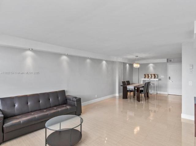 apartment with 1 bedroom, Miami Beach FL DS102398898