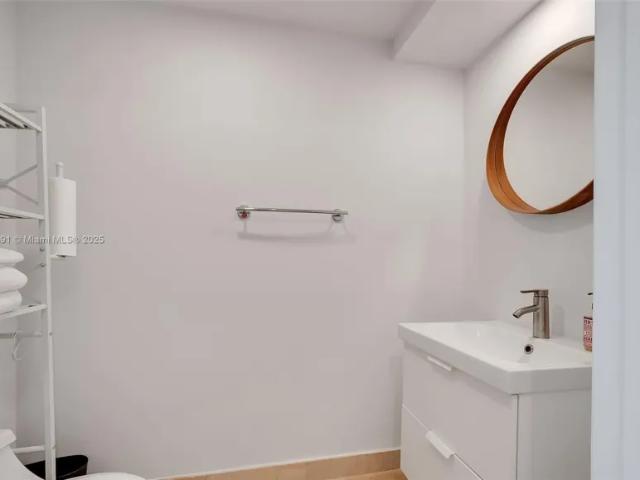 apartment with 1 bedroom, Miami FL DS102397216