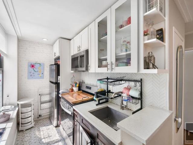 apartment with 1 bedroom, QUEENS NY ES94183105