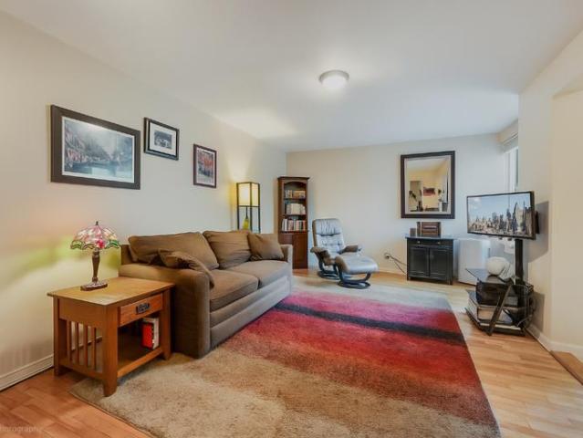 apartment with 1 bedroom, WOODSIDE NY ES95411626
